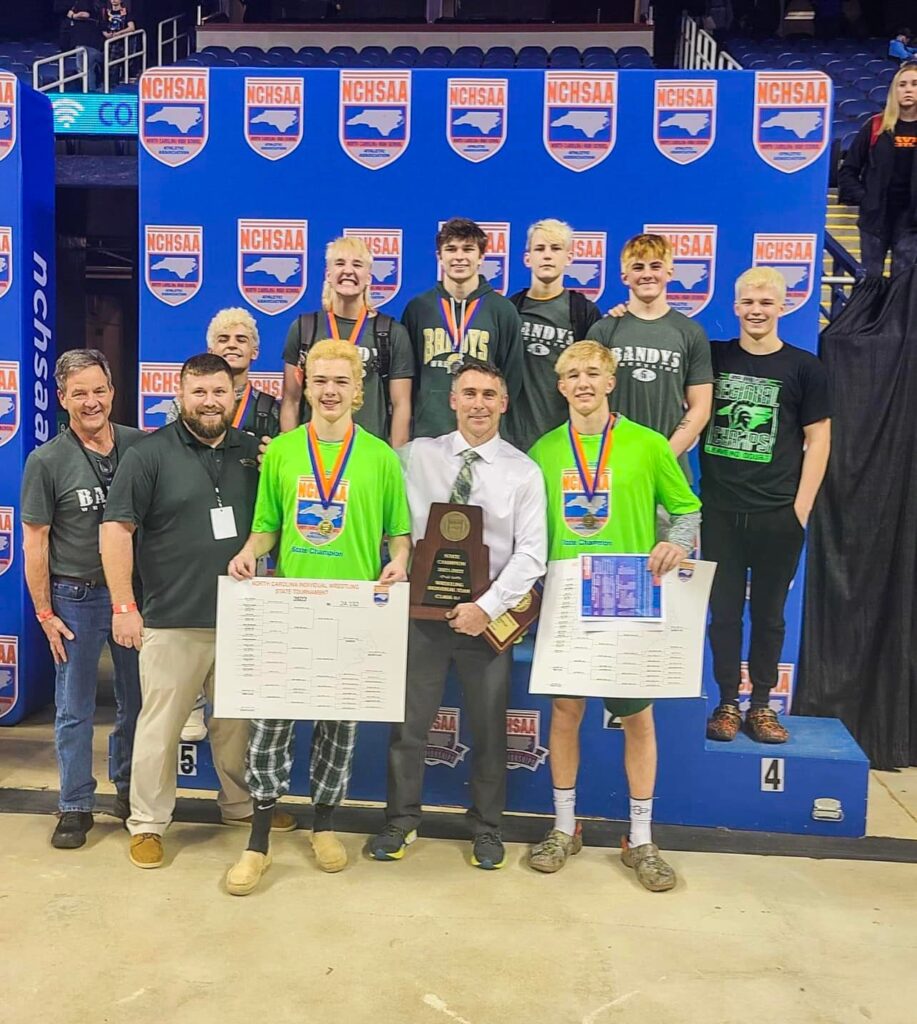 HIGH SCHOOL WRESTLING: Bandys, Foard bring home state tournament titles ...